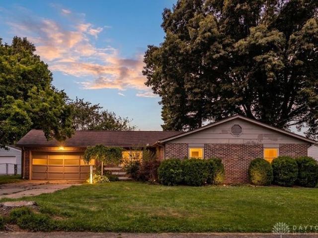 303 West Pl, Trenton, OH 45067