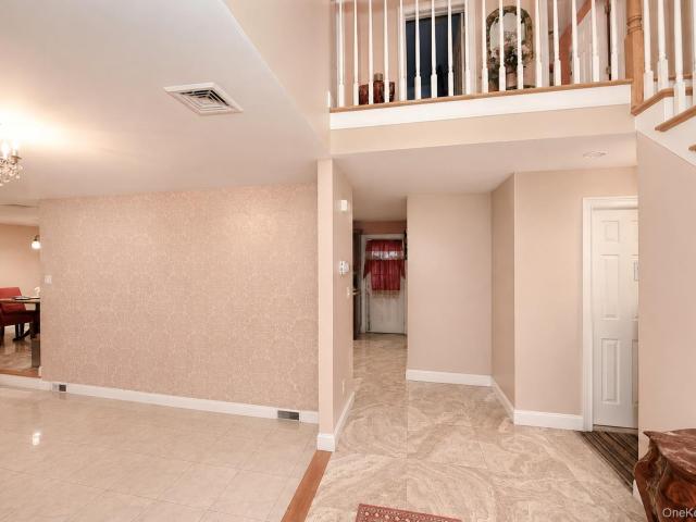 303 Westchester Avenue N