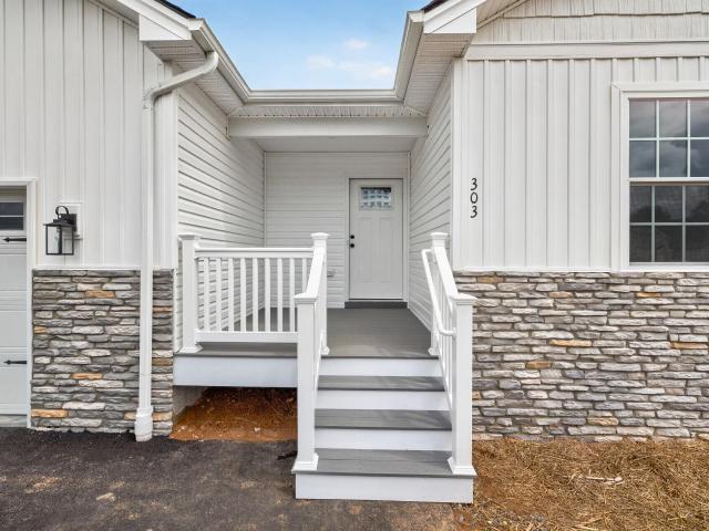 303 willow oak dr
