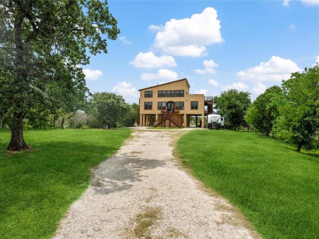 303 Winkler St, Baytown, TX