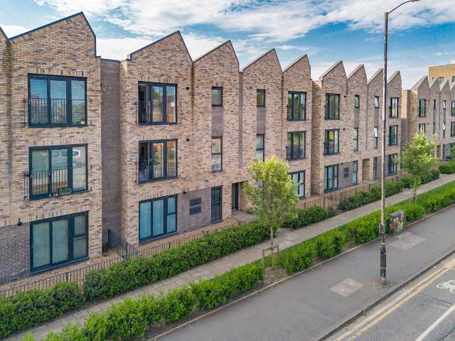 303 Talbot Road, Stretford, Manchester M32, 1 bed flat to rent, £1,200 pcm | PrimeLocation