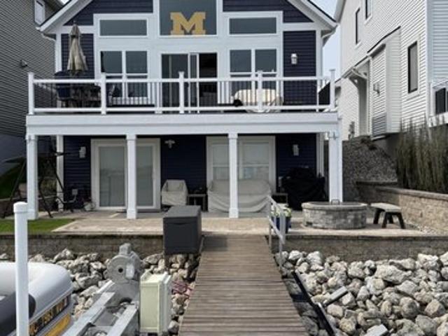 303 Terrace Point Cir Unit SITE23, Muskegon, MI 49440