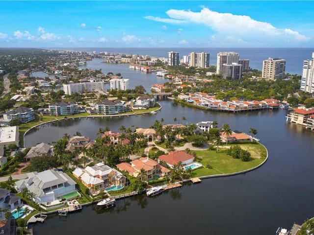 303 Turtle Hatch Rd, Naples, FL 34103 | MLS #224028