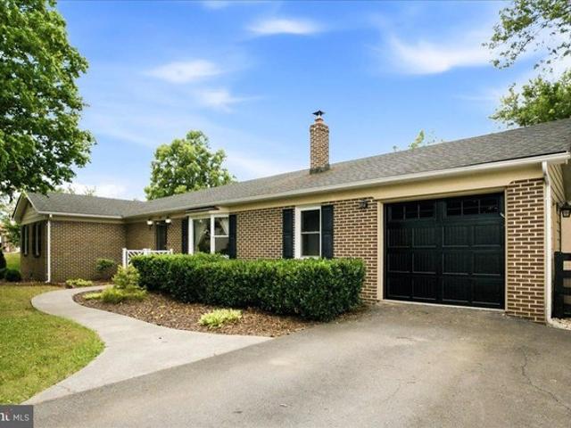 303 Yale Dr, Winchester, VA 22602