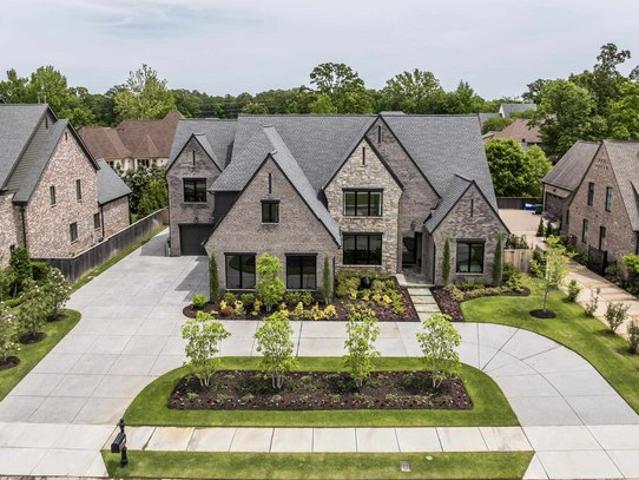 3044 Chapel Woods Cv, Germantown, TN 38139