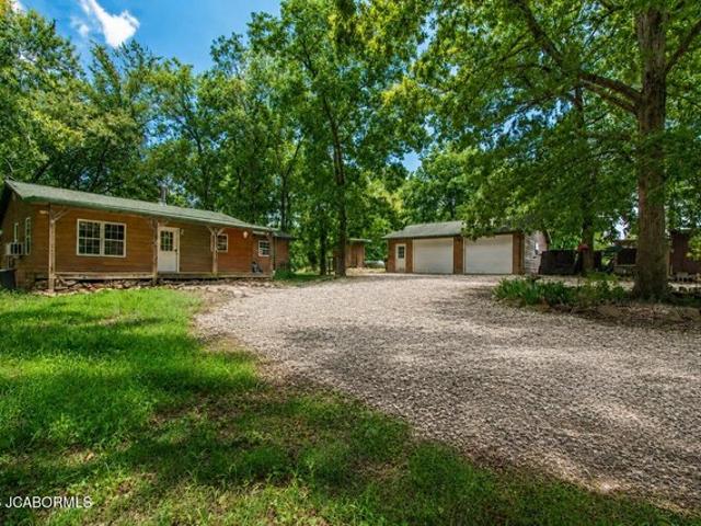 3044 Cresco Dr, New Bloomfield, MO 65063