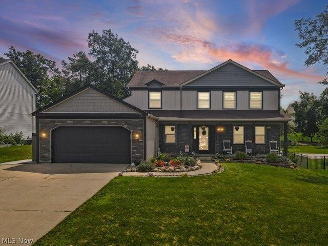 3044 Greenwich Ln, Brunswick, OH 44212