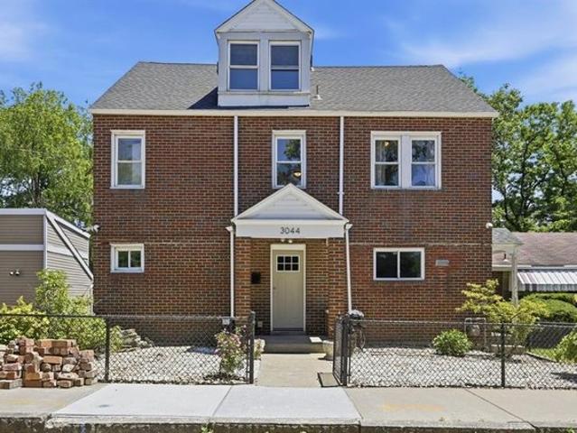 3044 Iowa St, Pittsburgh, PA 15219