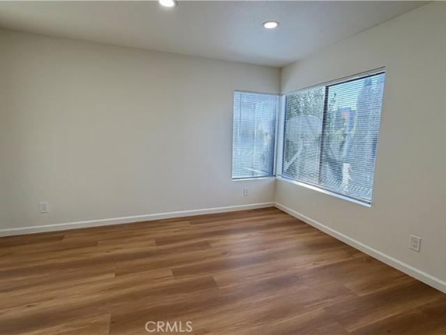 3044 W Cheryllyn