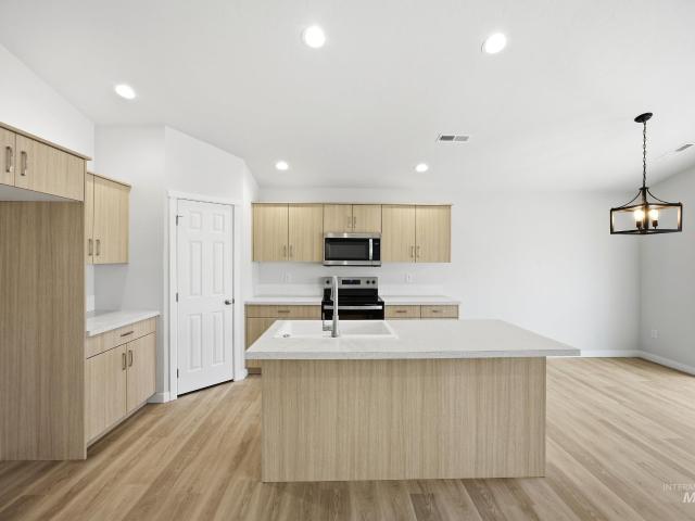 3044 W Animas Creek Dr