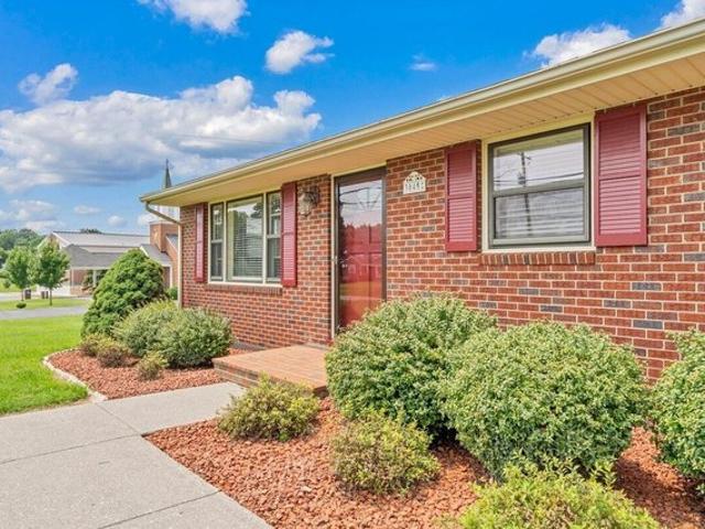 3045 Old Franklin Tpke, Rocky Mount, VA 24151