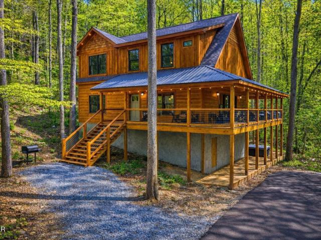 3045 Jones Creek Lane