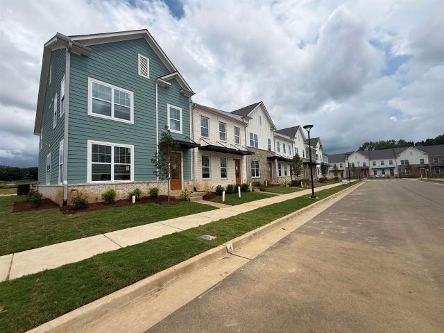 3045 portage dr
