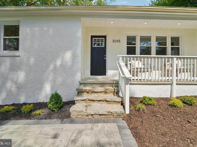 3045 Saint Johns Lane