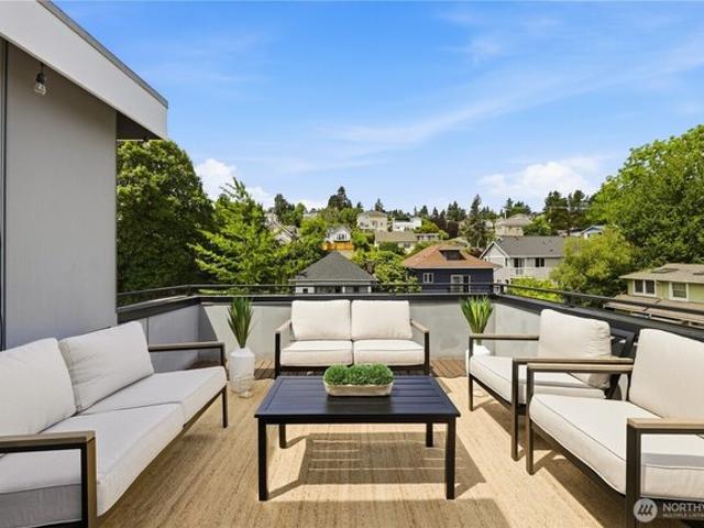 3045 21st Ave W Unit C, Seattle, WA 98199