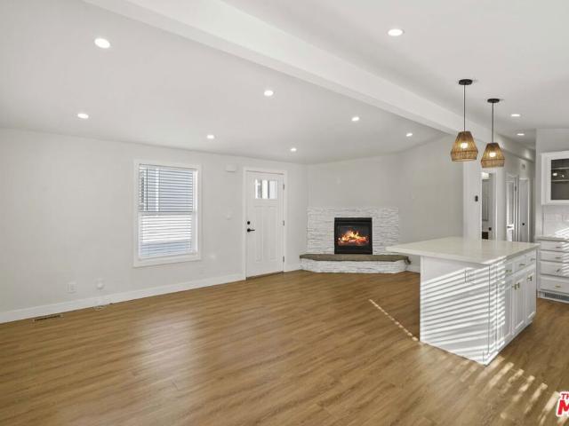 30473 Mulholland Hwy 109