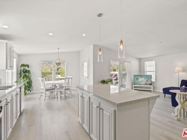 30473 Mulholland Hwy Spc 174, Agoura Hills, CA 91301