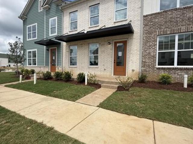 3047 Portage Dr, Bartlett, TN 38133