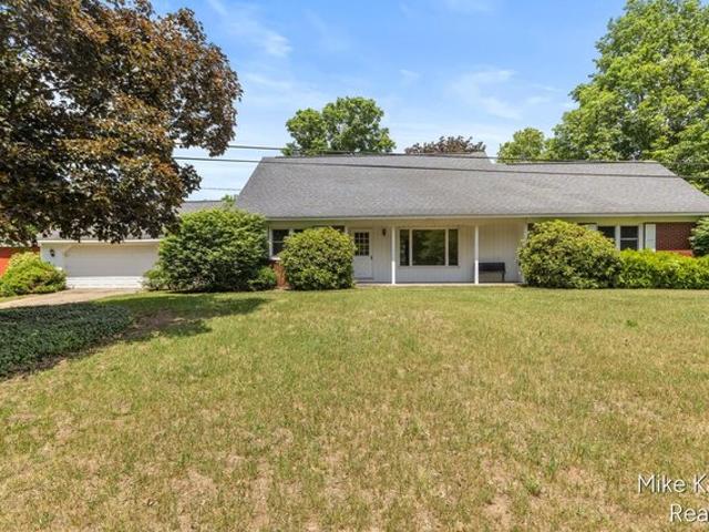 3047 rd Ave, Dorr, MI 49323