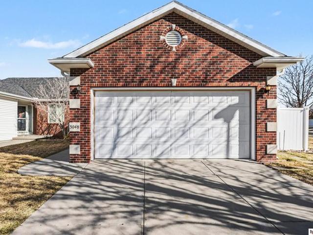 3048 Gallinas Dr, Lincoln, NE 68516
