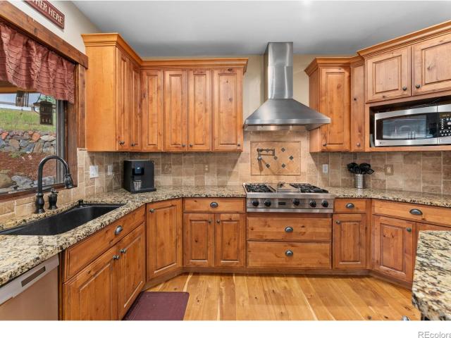 3048 Starling Court