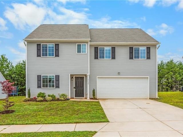 3048 Stauton Dr, Winston Salem, NC 27105