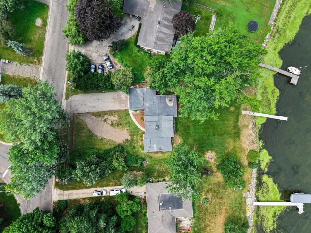 3048 Waunona Way