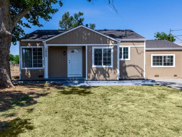 3049 Clay St, Sacramento, CA 95815