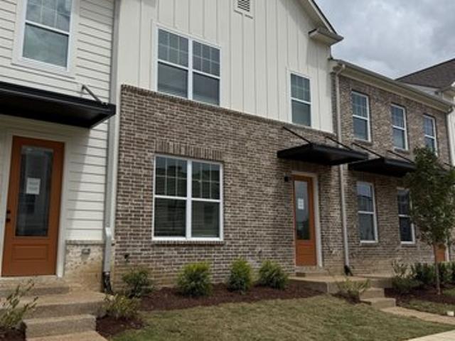 3049 Portage Dr, Bartlett, TN 38133