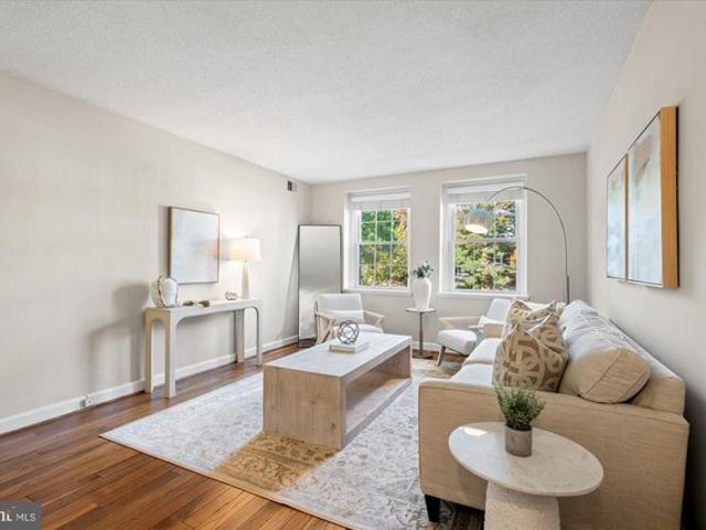 3049 S Buchanan St Apt B2, Arlington, VA 22206