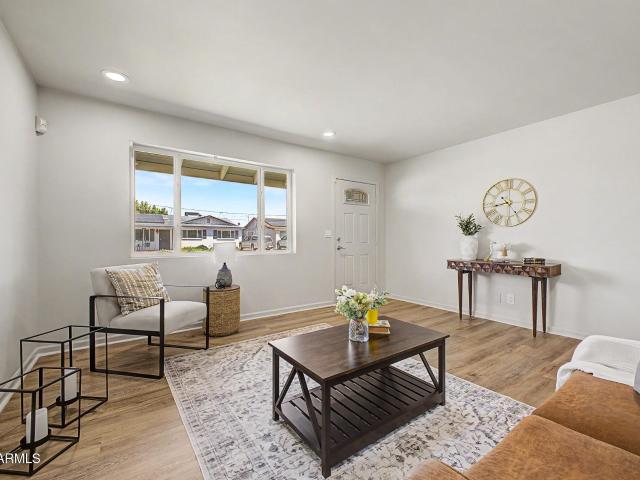 3049 w corrine drive