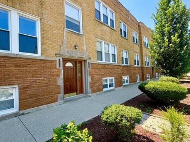 3049 W Grace St Unit 1, Chicago, IL 60618