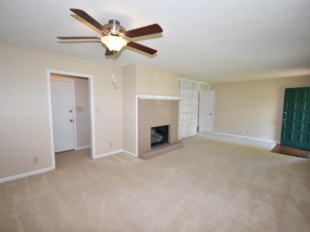3049 Westchester Dr