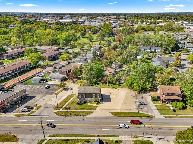30401 Utica Road