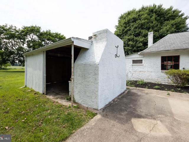 3040 Manor Road