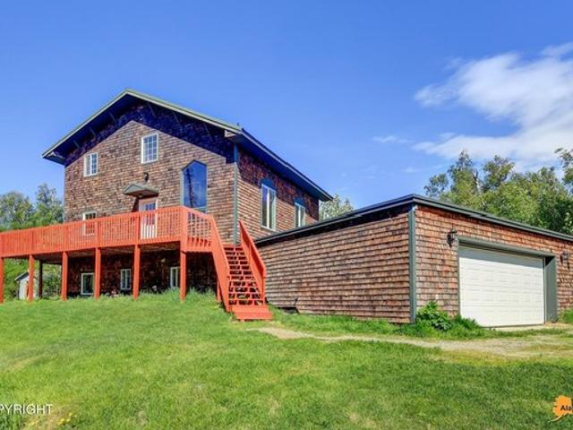 3040 N Seagull Dr, Palmer, AK 99645