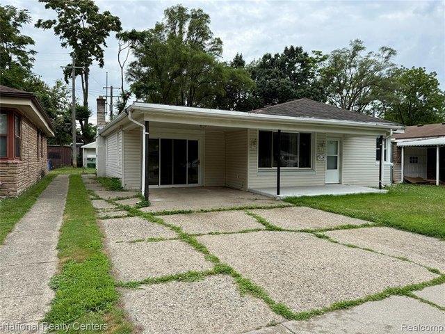3040 Alvina Ave, Warren, MI 48091