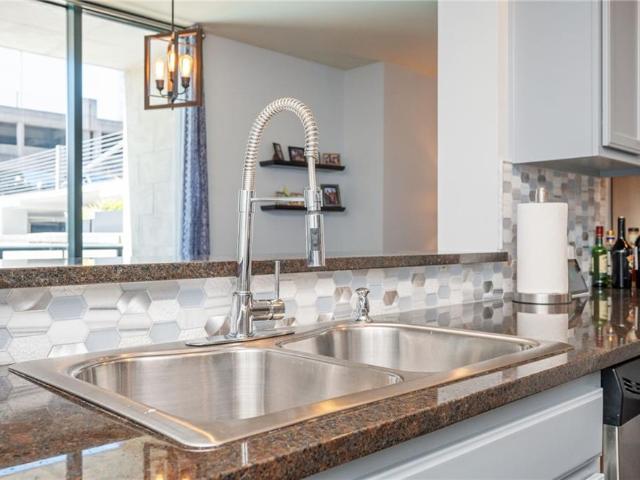 3040 Peachtree Road NW 212
