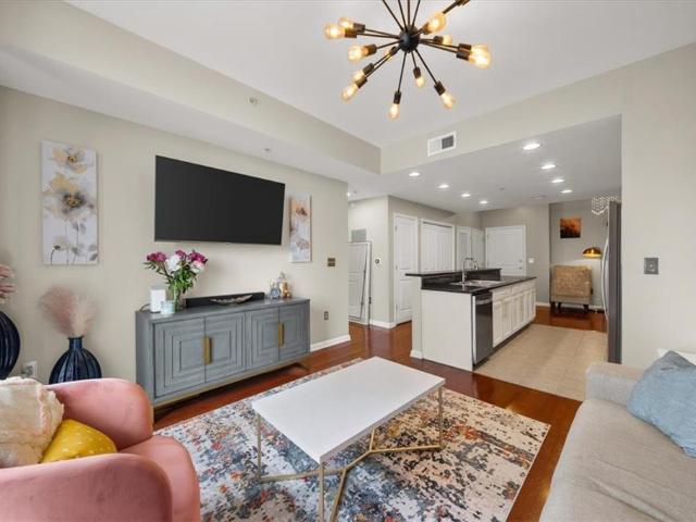 3040 Peachtree Road NW 702