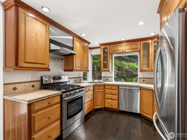 3040 rd Avenue NE