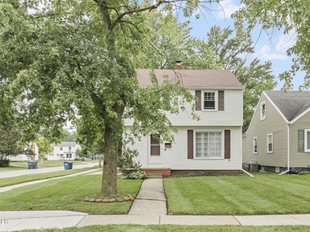 3040 Strathmoor Ave, Toledo, OH 43614