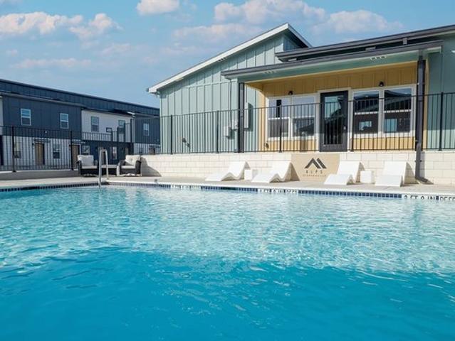 3040 W Washington St, Stephenville, TX 76401
