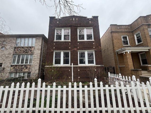3041 N Davlin Ct, Chicago, IL 60618