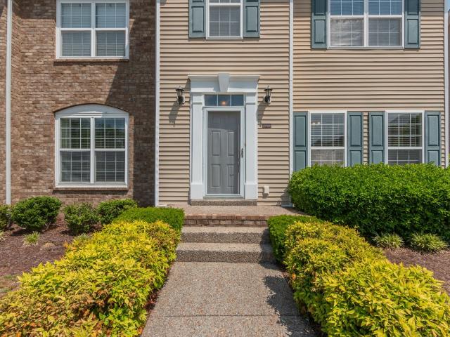 3041 Newport Valley Circle