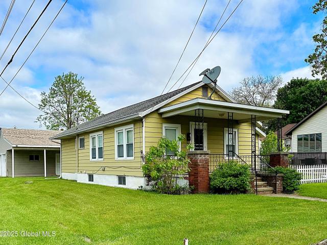 3041 Granville Avenue