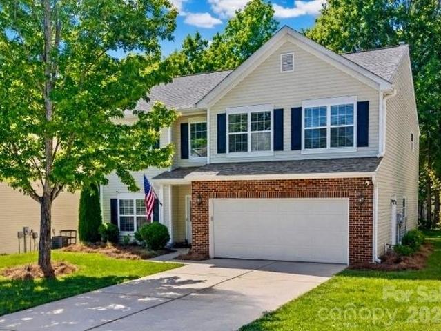 3041 Kilbeggan Dr, Clover, SC 29710