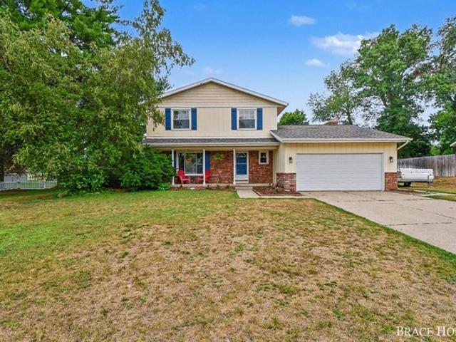 3041 Rapidfall Ct NE, Belmont, MI 49306