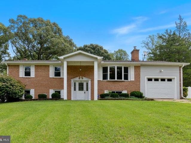 30420 Iroquois Ln, Charlotte Hall, MD 20622