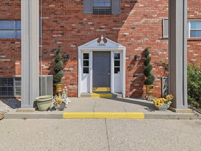 3042 Lake Shore Dr Unit D, Indianapolis, IN 46205