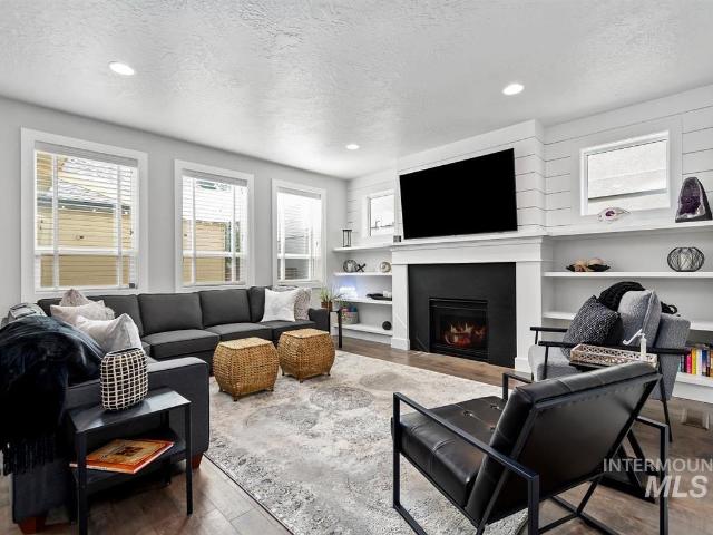 3042 S Shadywood Way